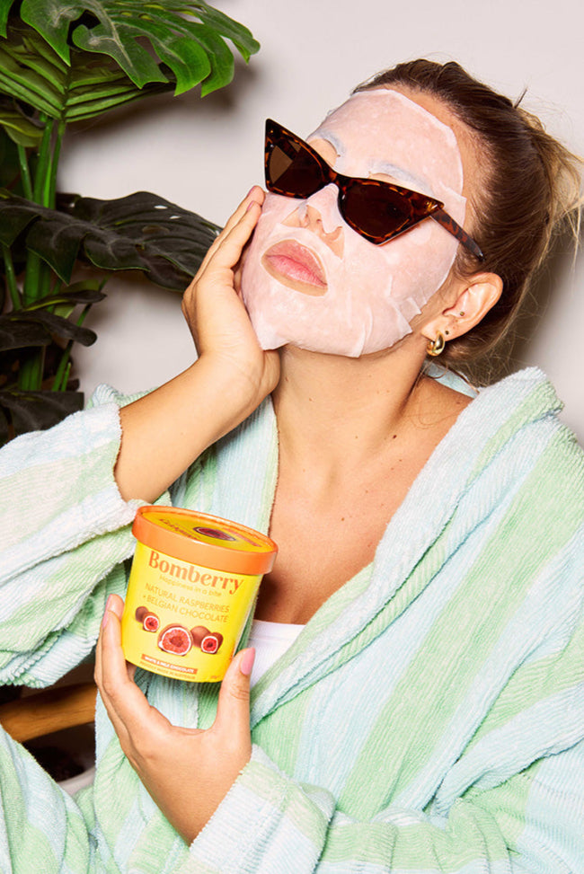 Bomberry | Frozen raspberries dipped in Belgian chocolate